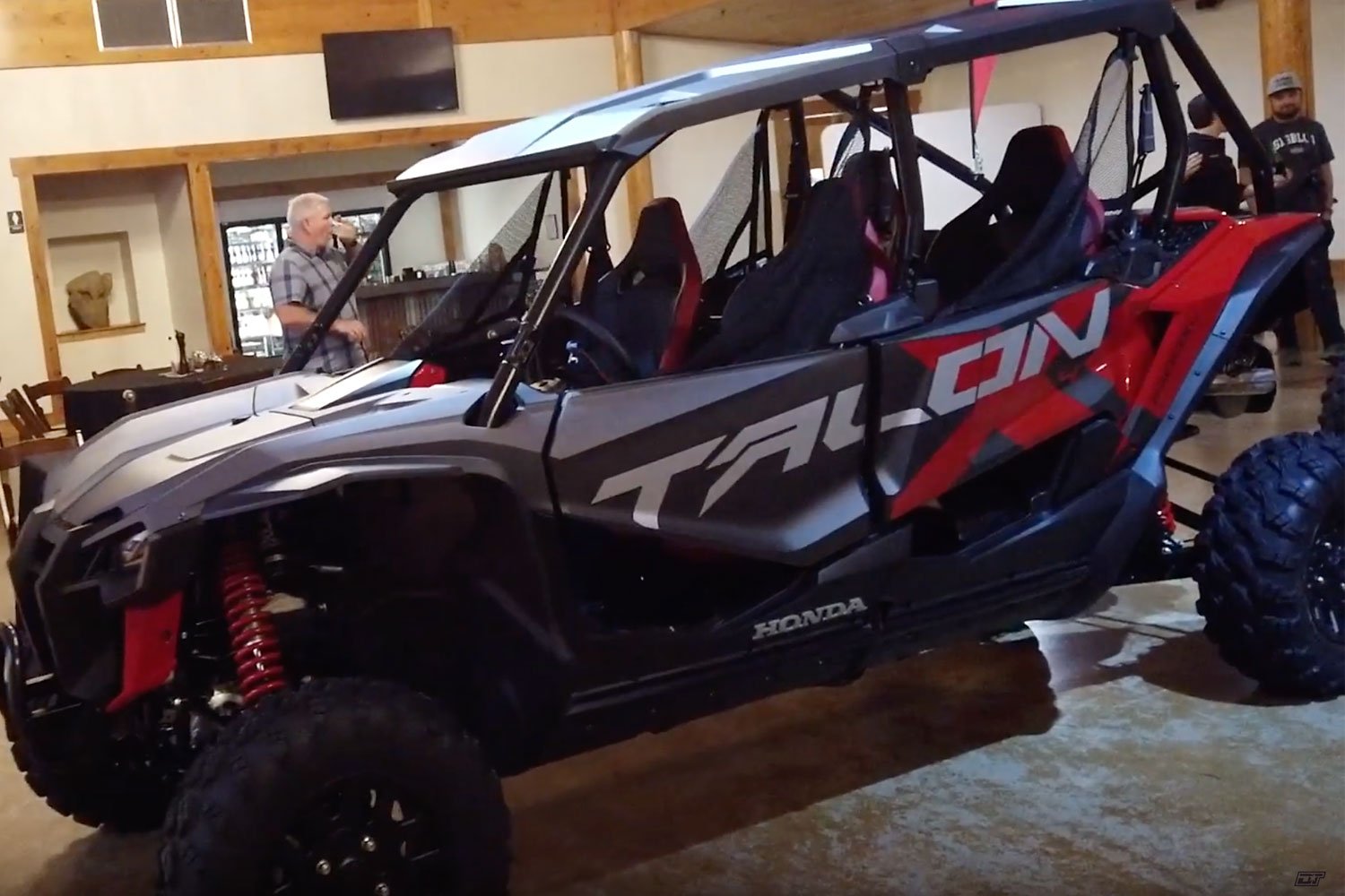 2020 Talon 1000X-4 & Talon 1000X-4 Fox Live Valve Walk Around & First ...